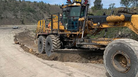 Grader operator training courses | Australia-wide | Australian Earth ...